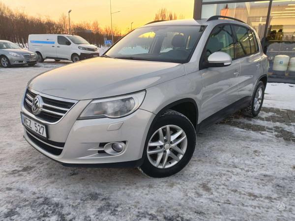 Brūns Volkswagen Tiguan 2010 Klaipėda, ar dzinēja tilpumu 1.97 L un nobraukumu 241 tūkst. km par 5650 €, foto 2 vietnē AUTOMOTO.COM.LV