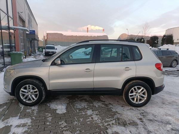 Brūns Volkswagen Tiguan 2010 Klaipėda, ar dzinēja tilpumu 1.97 L un nobraukumu 241 tūkst. km par 5650 €, foto 10 vietnē AUTOMOTO.COM.LV