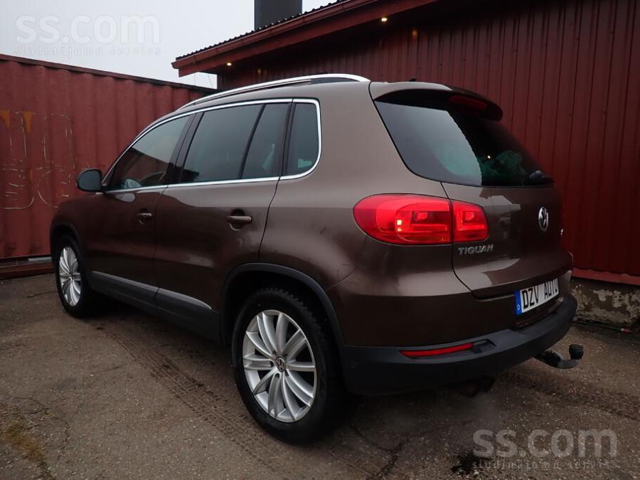 Brūns Volkswagen Tiguan 2011 Liepāja, ar dzinēja tilpumu 2.00 L un nobraukumu 184 tūkst. km par 11550 €, foto 3 vietnē AUTOMOTO.COM.LV