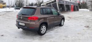 Brūns Volkswagen Tiguan 2011 Rīga, ar dzinēja tilpumu 2.00 L un nobraukumu 295 tūkst. km par 8300 €, foto 3 vietnē AUTOMOTO.COM.LV