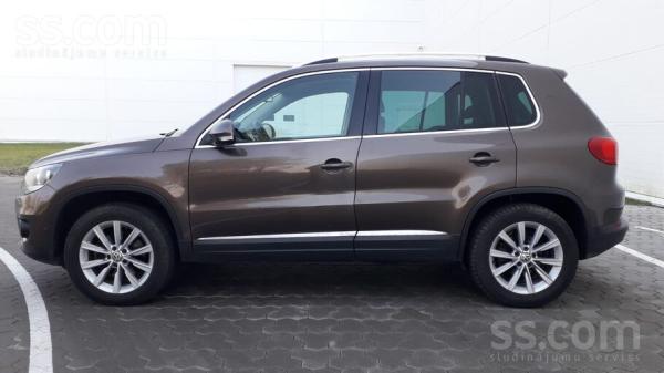 Brūns Volkswagen Tiguan 2011 Rīga, ar dzinēja tilpumu 2.00 L un nobraukumu 286 tūkst. km par 8999 €, foto 3 vietnē AUTOMOTO.COM.LV