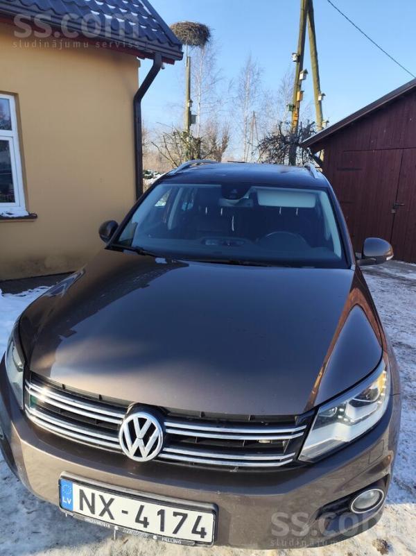 Brūns Volkswagen Tiguan 2011 Talsi, ar dzinēja tilpumu 2.00 L un nobraukumu 215 tūkst. km par 10500 €, foto 2 vietnē AUTOMOTO.COM.LV