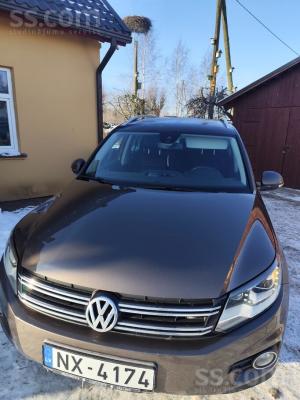 Brūns Volkswagen Tiguan 2011 Talsi, ar dzinēja tilpumu 2.00 L un nobraukumu 215 tūkst. km par 10500 €, foto 2 vietnē AUTOMOTO.COM.LV