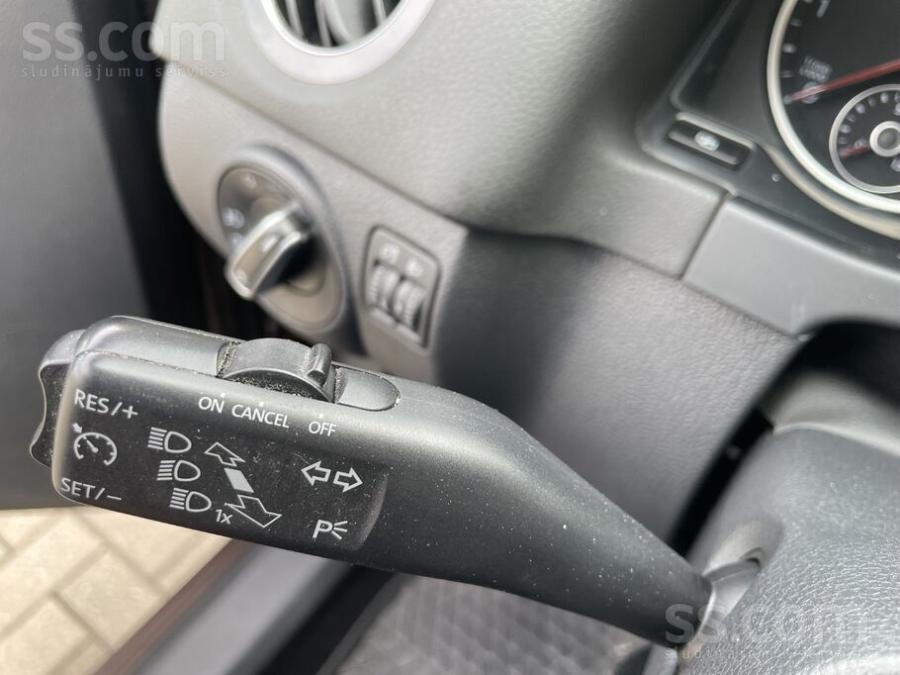 Brown Volkswagen Tiguan 2011 in Ogre, with an engine capacity of 2.00 L and mileage of 305 thousand km for 5470 €, photo 14 on AUTOMOTO.COM.LV