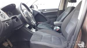 Brown Volkswagen Tiguan 2011 in Riga, with an engine capacity of 2.00 L and mileage of 294 thousand km for 8190 €, photo 11 on AUTOMOTO.COM.LV