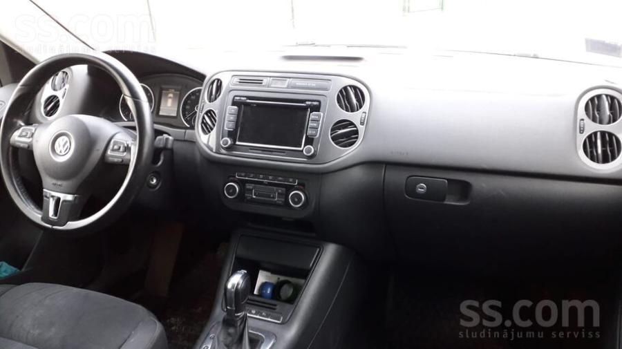 Brown Volkswagen Tiguan 2011 in Riga, with an engine capacity of 2.00 L and mileage of 294 thousand km for 8190 €, photo 19 on AUTOMOTO.COM.LV