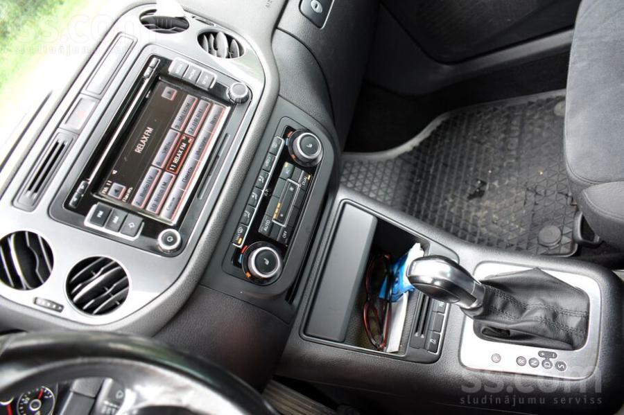 Brūns Volkswagen Tiguan 2011 Rīga, ar dzinēja tilpumu 2.00 L un nobraukumu 294 tūkst. km par 7790 €, foto 19 vietnē AUTOMOTO.COM.LV