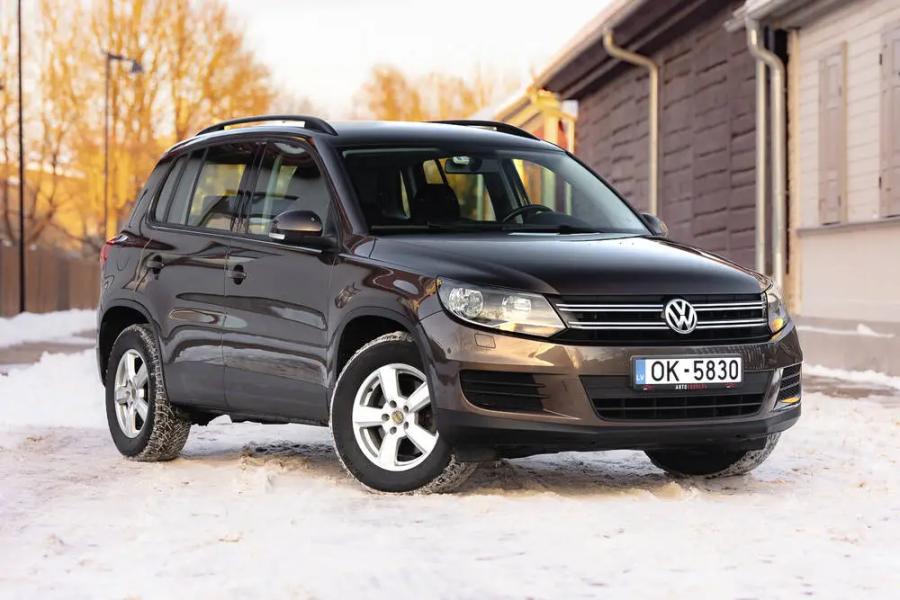 Brūns Volkswagen Tiguan 2011 Jelgava, ar dzinēja tilpumu 2.00 L un nobraukumu 168 tūkst. km par 10300 €, foto 3 vietnē AUTOMOTO.COM.LV