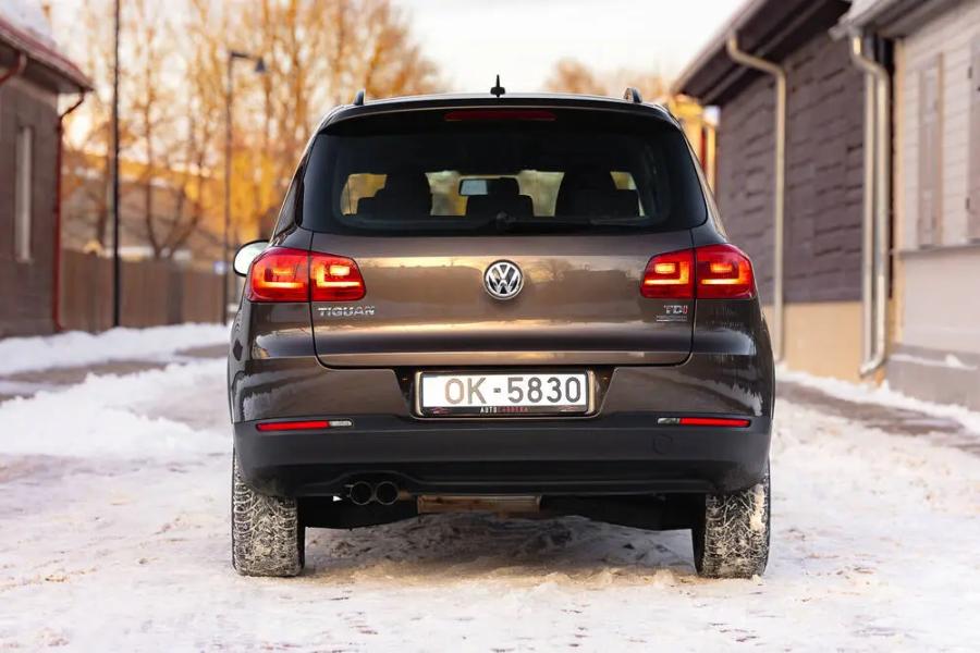 Brūns Volkswagen Tiguan 2011 Jelgava, ar dzinēja tilpumu 2.00 L un nobraukumu 168 tūkst. km par 10300 €, foto 7 vietnē AUTOMOTO.COM.LV