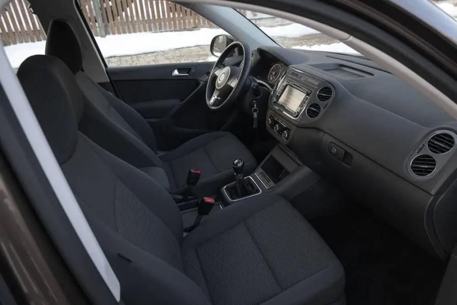 Brūns Volkswagen Tiguan 2011 Jelgava, ar dzinēja tilpumu 2.00 L un nobraukumu 168 tūkst. km par 10300 €, foto 11 vietnē AUTOMOTO.COM.LV