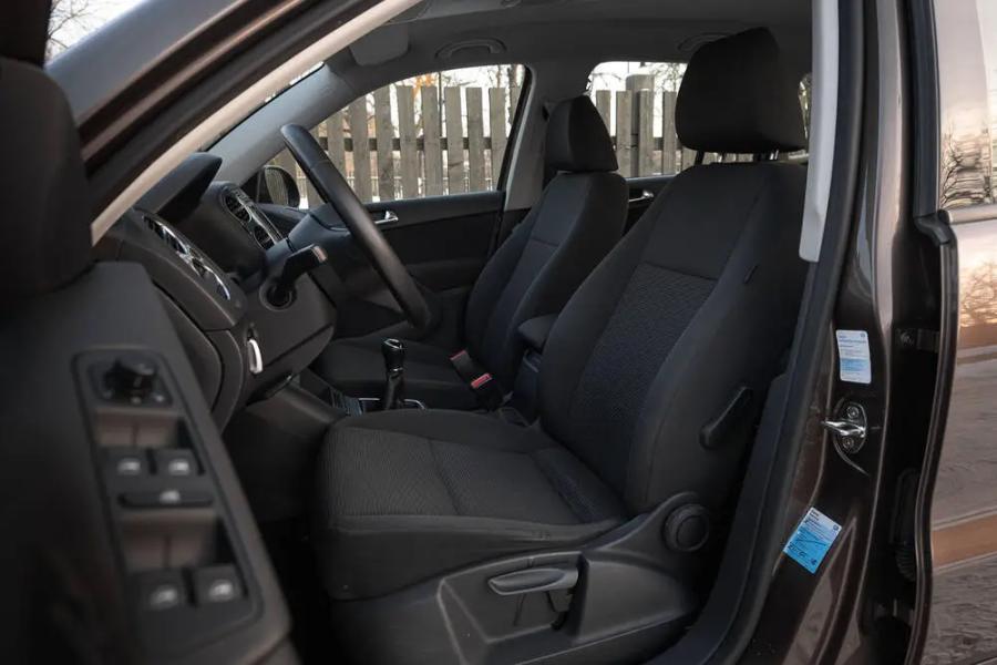 Brūns Volkswagen Tiguan 2011 Jelgava, ar dzinēja tilpumu 2.00 L un nobraukumu 168 tūkst. km par 10300 €, foto 13 vietnē AUTOMOTO.COM.LV