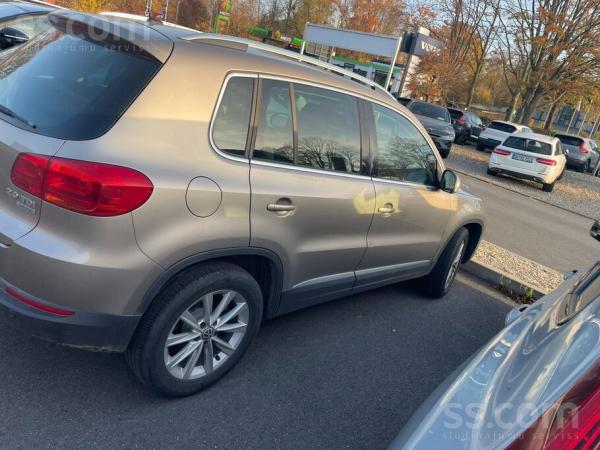 Brūns Volkswagen Tiguan 2011 Jēkabpils, ar dzinēja tilpumu 2.00 L un nobraukumu 231 tūkst. km par 8600 €, foto 3 vietnē AUTOMOTO.COM.LV