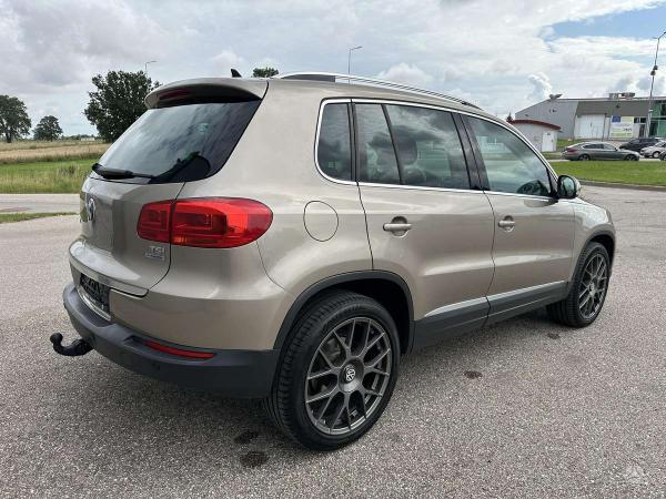 Brūns Volkswagen Tiguan 2011 Marijampole, ar dzinēja tilpumu 1.39 L un nobraukumu 226 tūkst. km par 6150 €, foto 3 vietnē AUTOMOTO.COM.LV
