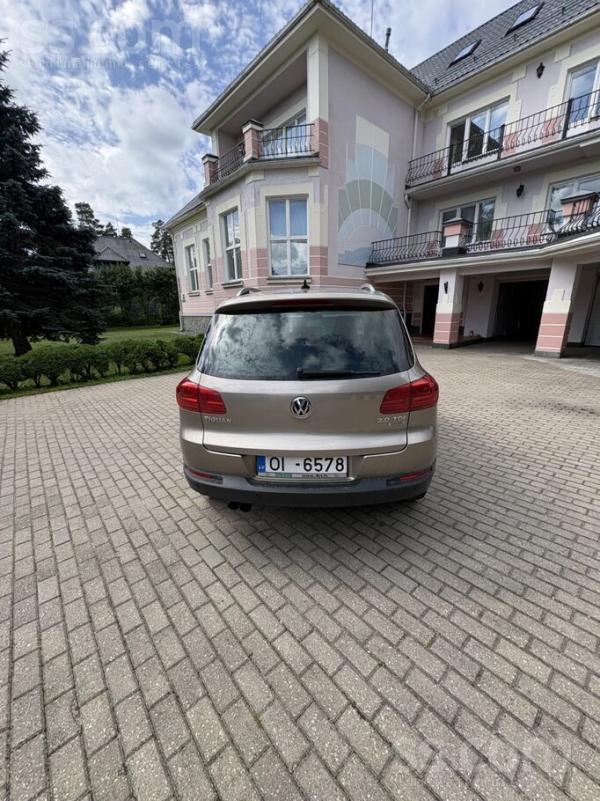 Brūns Volkswagen Tiguan 2011 Rīga, ar dzinēja tilpumu 2.00 L un nobraukumu 271 tūkst. km par 9300 €, foto 4 vietnē AUTOMOTO.COM.LV
