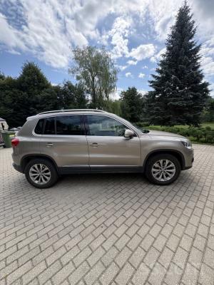 Brūns Volkswagen Tiguan 2011 Rīga, ar dzinēja tilpumu 2.00 L un nobraukumu 271 tūkst. km par 9300 €, foto 6 vietnē AUTOMOTO.COM.LV