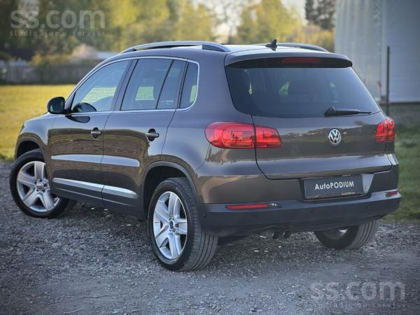 Brown Volkswagen Tiguan 2012 in Riga, with an engine capacity of 2.00 L and mileage of 162 thousand km for 9990 €, photo 4 on AUTOMOTO.COM.LV