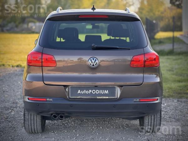 Brown Volkswagen Tiguan 2012 in Riga, with an engine capacity of 2.00 L and mileage of 162 thousand km for 9990 €, photo 6 on AUTOMOTO.COM.LV