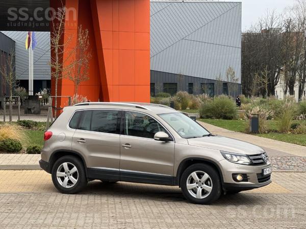 Brūns Volkswagen Tiguan 2012 Rīga, ar dzinēja tilpumu 2.00 L un nobraukumu 248 tūkst. km par 8750 €, foto 1 vietnē AUTOMOTO.COM.LV