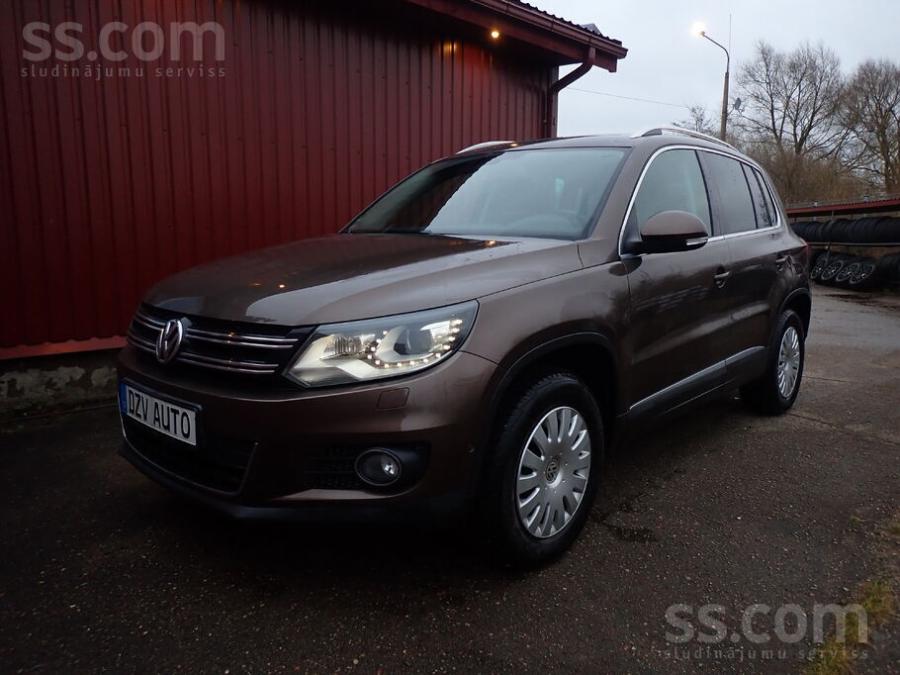 Brown Volkswagen Tiguan 2012 in Liepaja, with an engine capacity of 2.00 L and mileage of 198 thousand km for 10950 €, photo 4 on AUTOMOTO.COM.LV