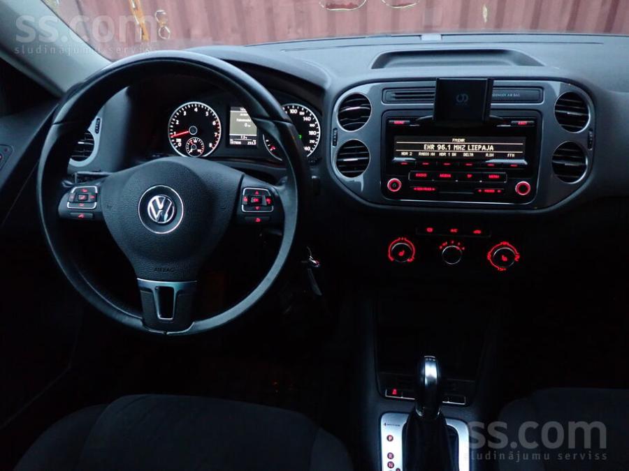 Brown Volkswagen Tiguan 2012 in Liepaja, with an engine capacity of 2.00 L and mileage of 198 thousand km for 10950 €, photo 6 on AUTOMOTO.COM.LV