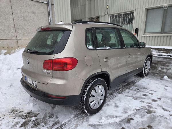 Brūns Volkswagen Tiguan 2012 Viļņa, ar dzinēja tilpumu 1.97 L un nobraukumu 218 tūkst. km par 7100 €, foto 4 vietnē AUTOMOTO.COM.LV