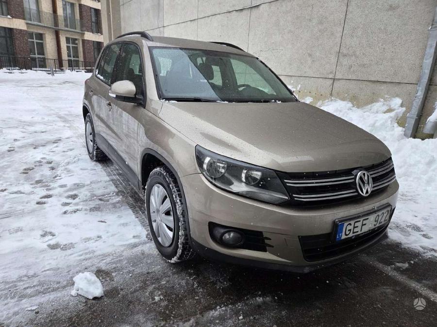 Brown Volkswagen Tiguan 2012 in Vilnius, with an engine capacity of 1.97 L and mileage of 218 thousand km for 7100 €, photo 6 on AUTOMOTO.COM.LV