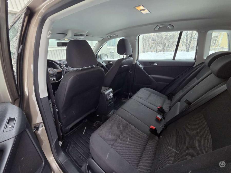 Brown Volkswagen Tiguan 2012 in Vilnius, with an engine capacity of 1.97 L and mileage of 218 thousand km for 7100 €, photo 12 on AUTOMOTO.COM.LV