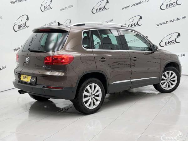 Brown Volkswagen Tiguan 2012 in Vilnius, with an engine capacity of 1.97 L and mileage of 241 thousand km for 8500 €, photo 3 on AUTOMOTO.COM.LV