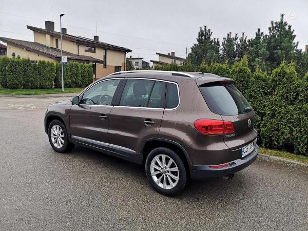Brown Volkswagen Tiguan 2012 in Klaipeda, with an engine capacity of 1.40 L and mileage of 180 thousand km for 4999 €, photo 3 on AUTOMOTO.COM.LV