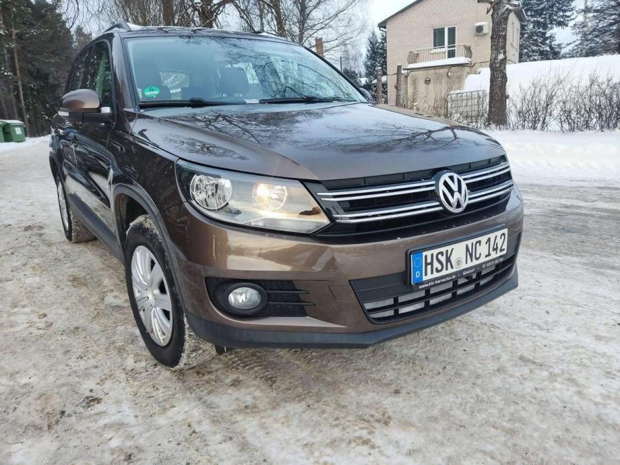 Brūns Volkswagen Tiguan 2012 Utena, ar dzinēja tilpumu 1.39 L un nobraukumu 125 tūkst. km par 7500 €, foto 10 vietnē AUTOMOTO.COM.LV