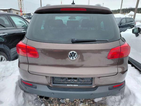 Brūns Volkswagen Tiguan 2012 Viļņa, ar dzinēja tilpumu 1.97 L un nobraukumu 370 tūkst. km par 8200 €, foto 5 vietnē AUTOMOTO.COM.LV