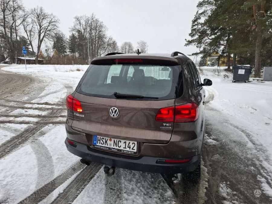 Brūns Volkswagen Tiguan 2012 Utena, ar dzinēja tilpumu 1.39 L un nobraukumu 120 tūkst. km par 7250 €, foto 7 vietnē AUTOMOTO.COM.LV
