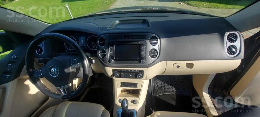 Brown Volkswagen Tiguan 2012 in Jelgava, with an engine capacity of 2.00 L and mileage of 324 thousand km for 6490 €, photo 6 on AUTOMOTO.COM.LV