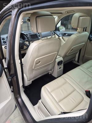 Brown Volkswagen Tiguan 2012 in Jelgava, with an engine capacity of 2.00 L and mileage of 324 thousand km for 6490 €, photo 12 on AUTOMOTO.COM.LV