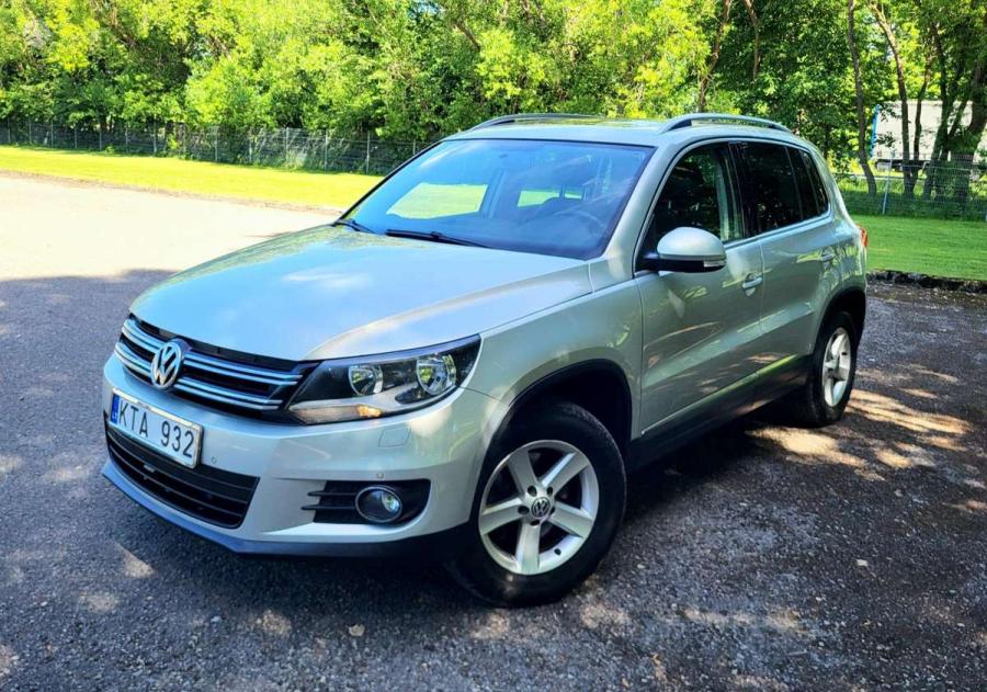 Brown Volkswagen Tiguan 2012 in Siauliai, with an engine capacity of 1.98 L and mileage of 150 thousand km for 5450 €, photo 4 on AUTOMOTO.COM.LV