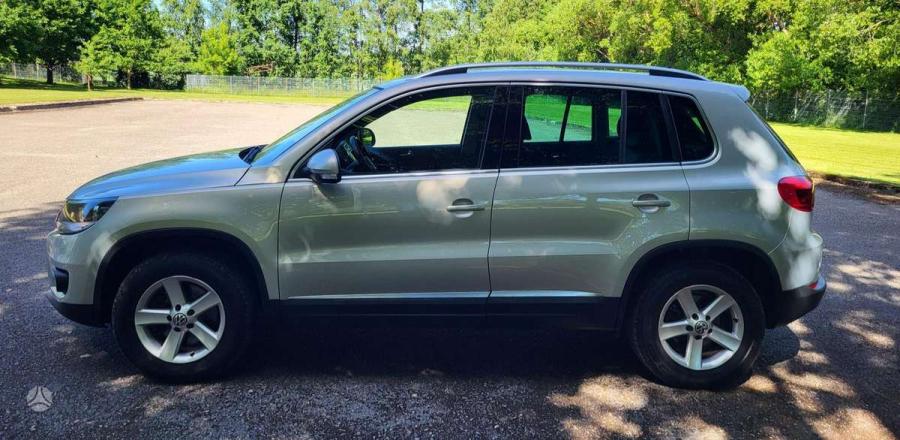 Brown Volkswagen Tiguan 2012 in Siauliai, with an engine capacity of 1.98 L and mileage of 150 thousand km for 5450 €, photo 8 on AUTOMOTO.COM.LV