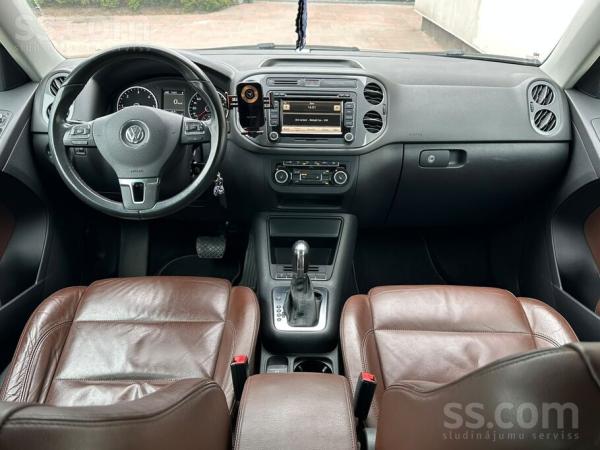 Brūns Volkswagen Tiguan 2012 Jelgava, ar dzinēja tilpumu 2.00 L un nobraukumu 275 tūkst. km par 10300 €, foto 3 vietnē AUTOMOTO.COM.LV