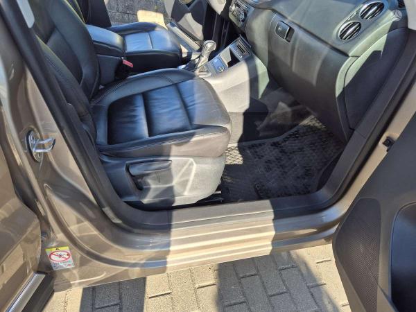 Brūns Volkswagen Tiguan 2012 Marijampole, ar dzinēja tilpumu 1.97 L un nobraukumu 162 tūkst. km par 8700 €, foto 10 vietnē AUTOMOTO.COM.LV