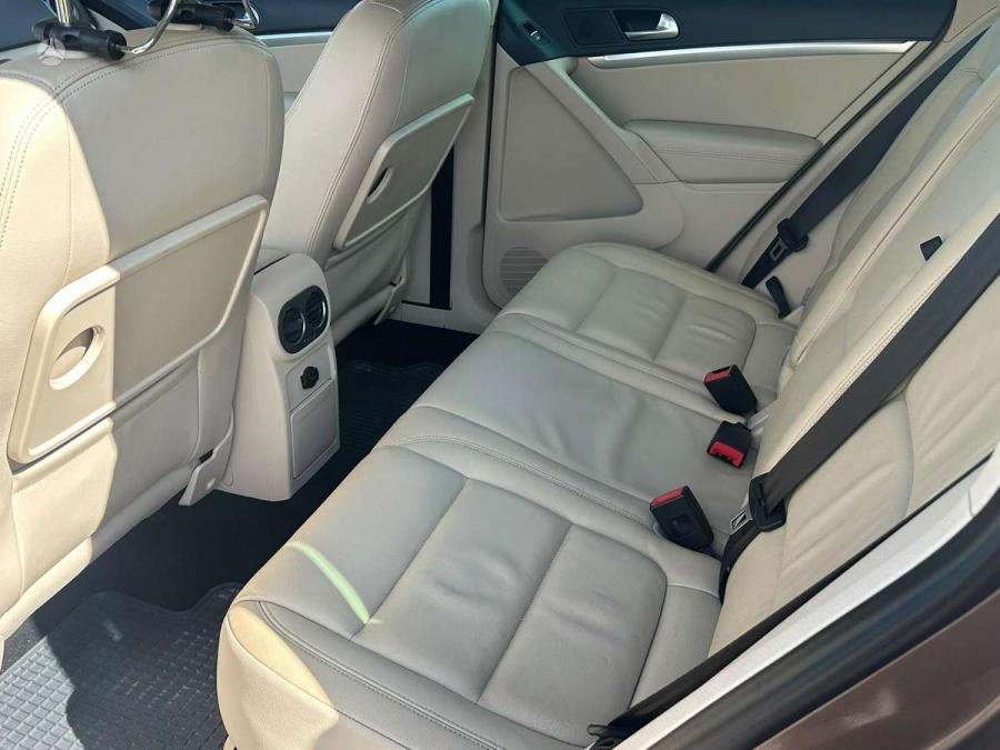 Brūns Volkswagen Tiguan 2012 Utena, ar dzinēja tilpumu 1.98 L un nobraukumu 183 tūkst. km par 8650 €, foto 13 vietnē AUTOMOTO.COM.LV