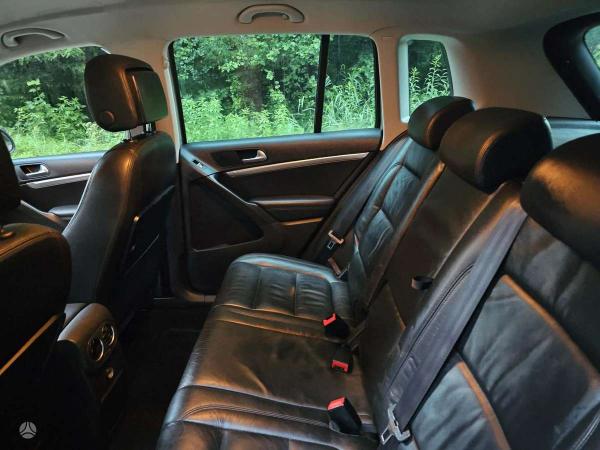 Brown Volkswagen Tiguan 2012 in Kaunas, with an engine capacity of 1.39 L and mileage of 187 thousand km for 4900 €, photo 6 on AUTOMOTO.COM.LV