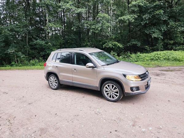 Brown Volkswagen Tiguan 2012 in Kaunas, with an engine capacity of 1.39 L and mileage of 187 thousand km for 4900 €, photo 9 on AUTOMOTO.COM.LV