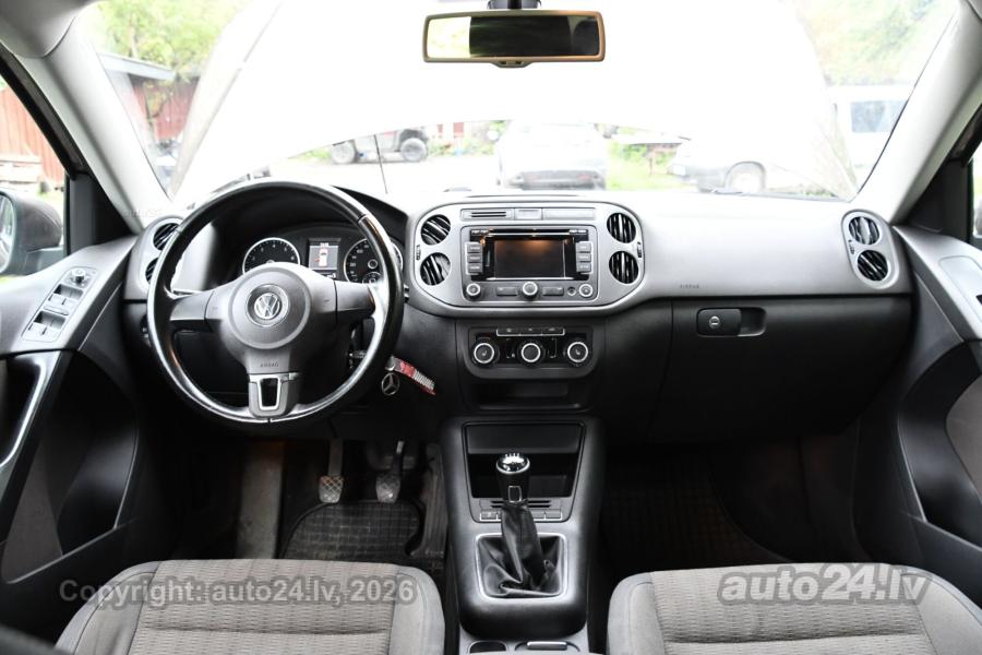 Brown Volkswagen Tiguan 2012 in Tallinn, with an engine capacity of 1.40 L and mileage of 227 thousand km for 8500 €, photo 16 on AUTOMOTO.COM.LV