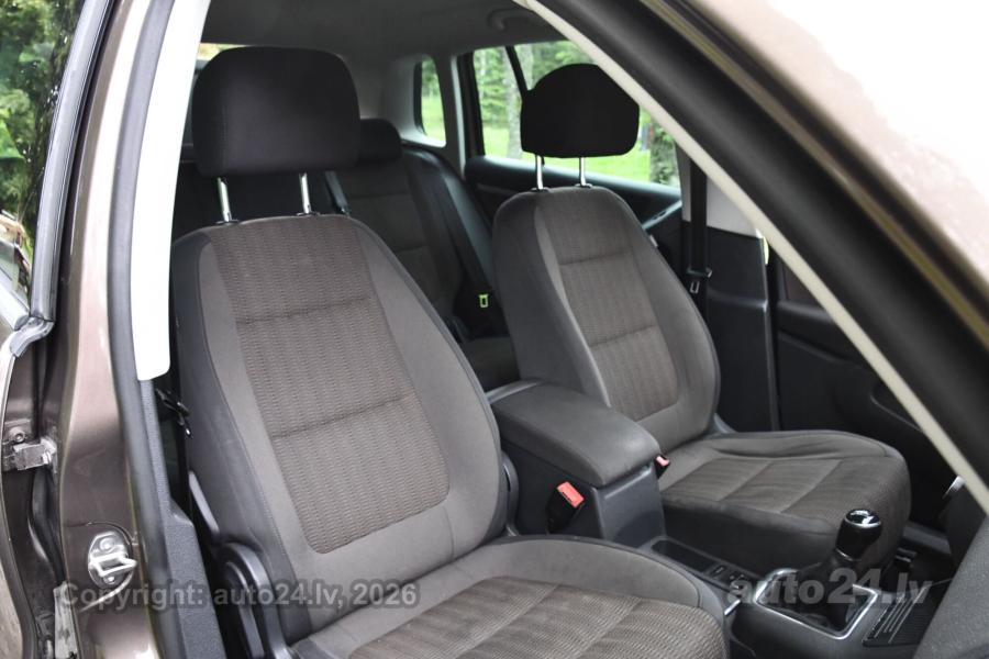 Brown Volkswagen Tiguan 2012 in Tallinn, with an engine capacity of 1.40 L and mileage of 227 thousand km for 8500 €, photo 21 on AUTOMOTO.COM.LV