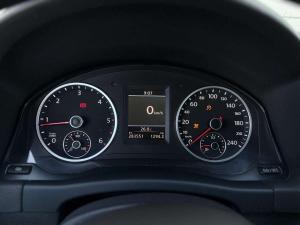 Brown Volkswagen Tiguan 2012 in Kretinga, with an engine capacity of 1.97 L and mileage of 283 thousand km for 7850 €, photo 12 on AUTOMOTO.COM.LV