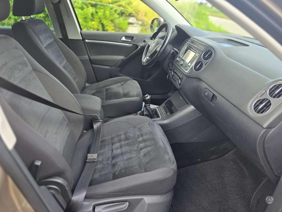 Brūns Volkswagen Tiguan 2012 Tauragė, ar dzinēja tilpumu 1.97 L un nobraukumu 310 tūkst. km par 6900 €, foto 8 vietnē AUTOMOTO.COM.LV