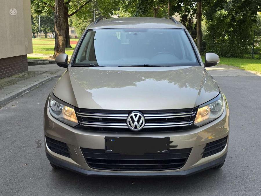 Brown Volkswagen Tiguan 2012 in Silute, with an engine capacity of 1.97 L and mileage of 330 thousand km for 5700 €, photo 4 on AUTOMOTO.COM.LV