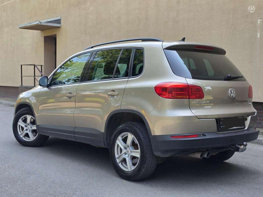Brown Volkswagen Tiguan 2012 in Silute, with an engine capacity of 1.97 L and mileage of 330 thousand km for 5700 €, photo 12 on AUTOMOTO.COM.LV