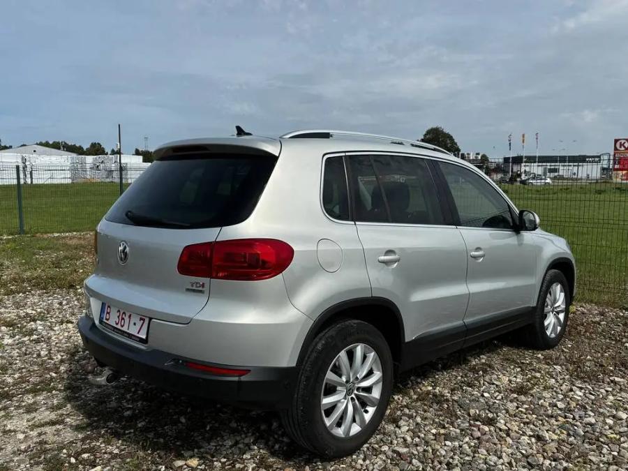 Brūns Volkswagen Tiguan 2012 Saldus, ar dzinēja tilpumu 2.00 L un nobraukumu 279 tūkst. km par 8890 €, foto 3 vietnē AUTOMOTO.COM.LV