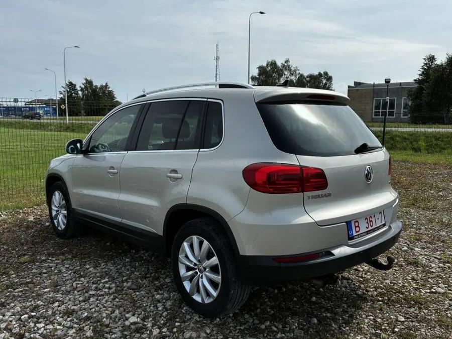 Brūns Volkswagen Tiguan 2012 Saldus, ar dzinēja tilpumu 2.00 L un nobraukumu 279 tūkst. km par 8890 €, foto 5 vietnē AUTOMOTO.COM.LV