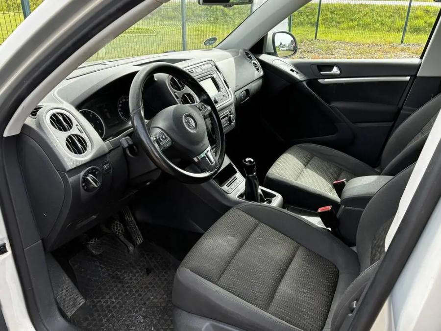 Brūns Volkswagen Tiguan 2012 Saldus, ar dzinēja tilpumu 2.00 L un nobraukumu 279 tūkst. km par 8890 €, foto 8 vietnē AUTOMOTO.COM.LV